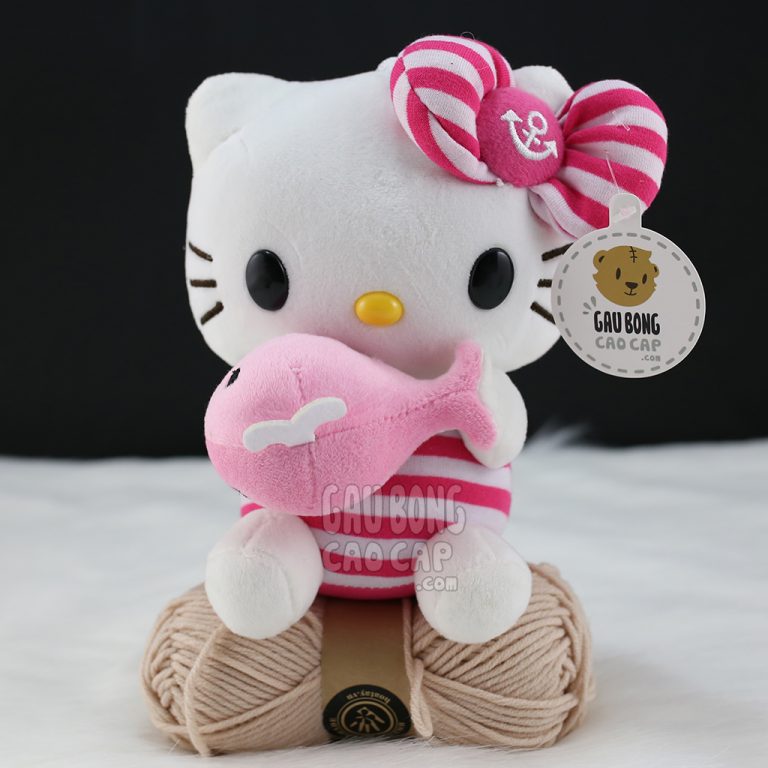 Gấu Bông Kitty nhí ôm cá - Shop Gấu Bông Hello Kitty - gaubongcaocap.com